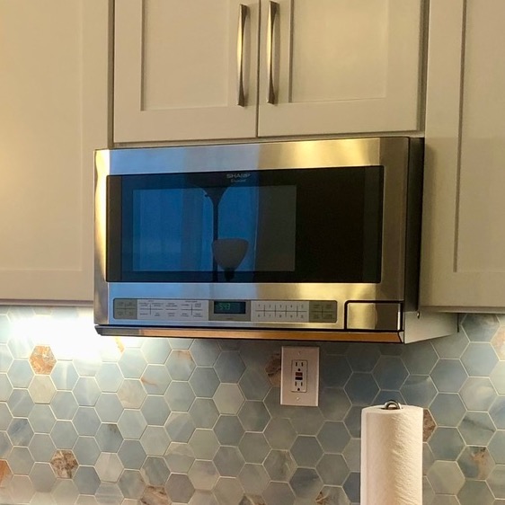 Nest on the Edge of East Beach - Microwave